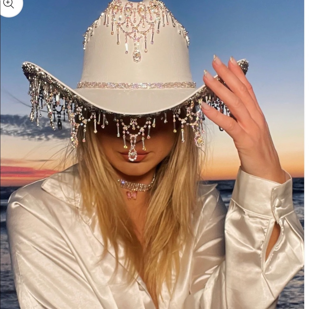 Majestic In Iridescent Rhinestones - Gem